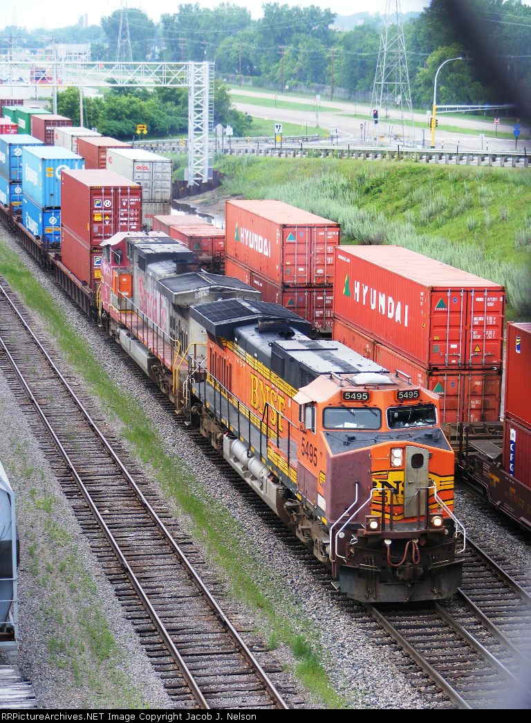 BNSF 5495